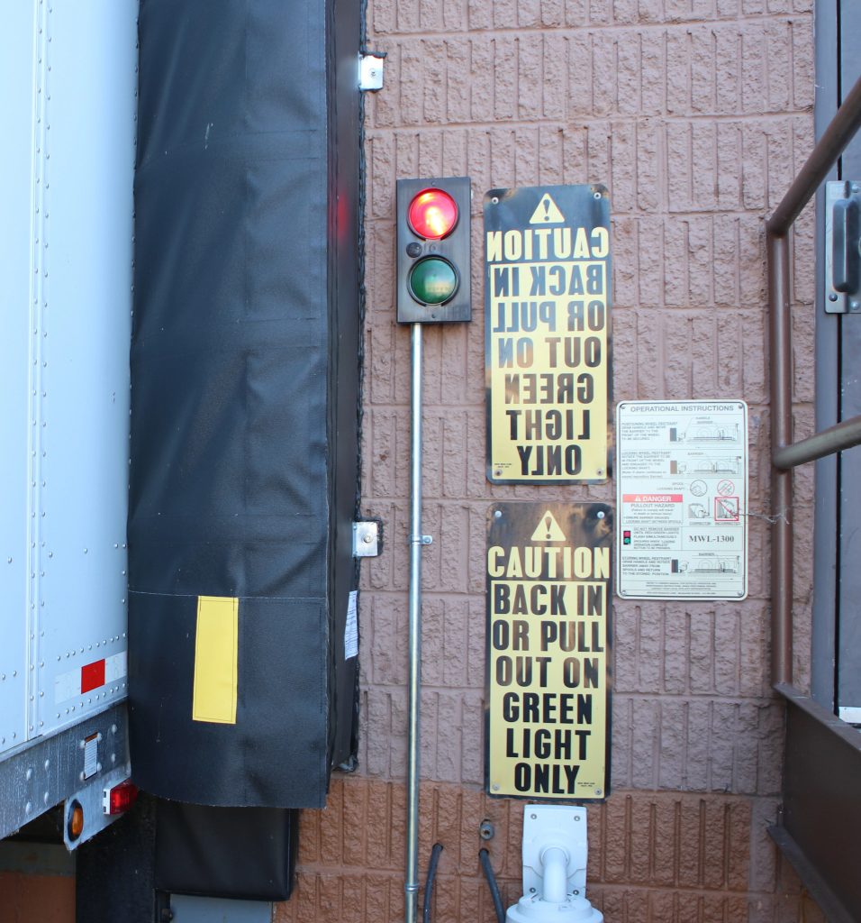 Light Communication Systems for Loading Docks | Arbon Canada